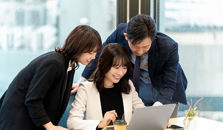 支払業務工数を80%削減｜ミスゼロ・ペーパーレスを実現するAI-ERP「PROACTIVE」｜PROACTIVE｜SCSK